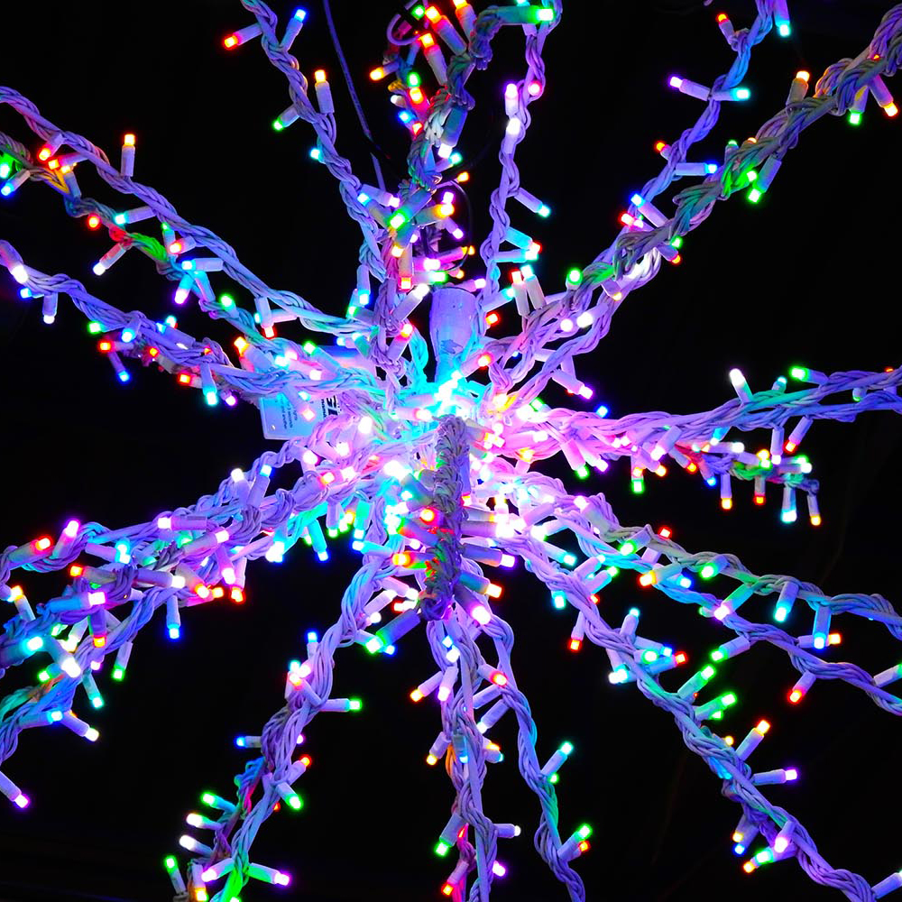 Holidynamics - Dynamic RGB Spritzer 48" Oversized with 5MM Bulbs